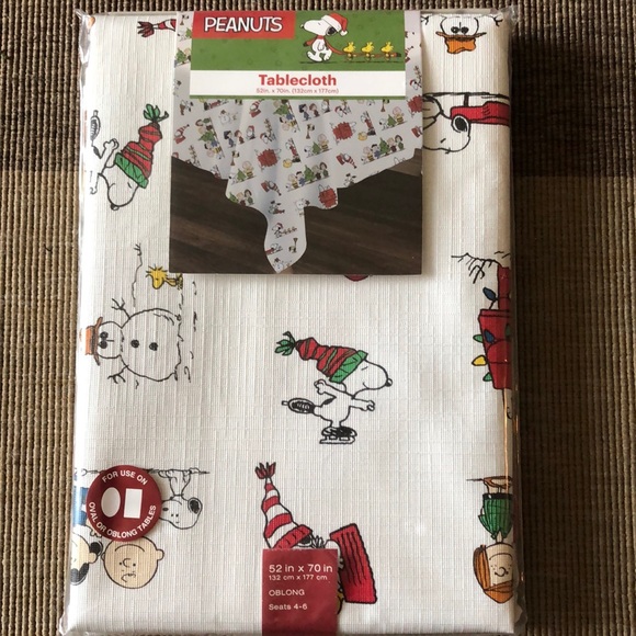 Peanuts & Snoopy Peanuts Snoopy Christmas Vinyl Tablecloth-52" X 70 ...